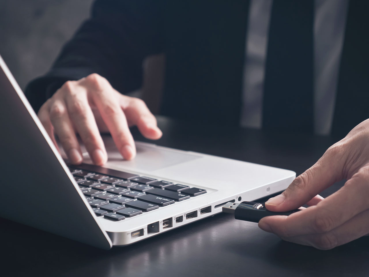 How to use a USB without the risk of data leaks