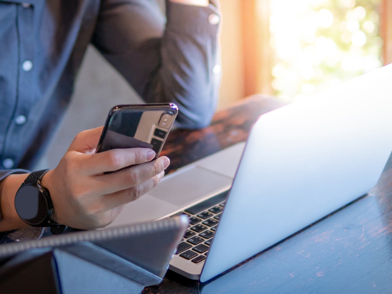 Comment utiliser en toute sécurité son nouveau téléphone au bureau