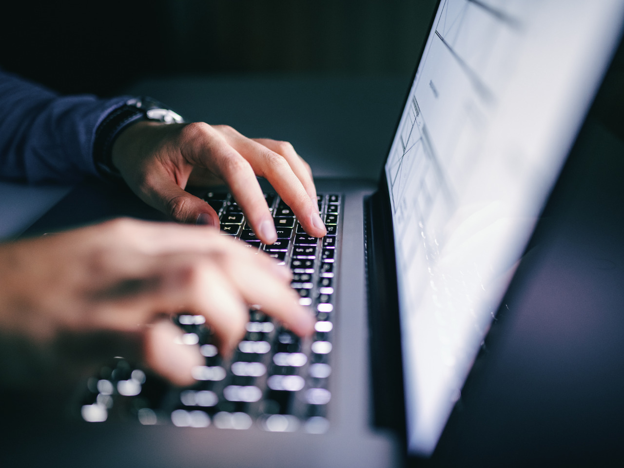 Come rimuovere immagini intime da Internet - Panda Security